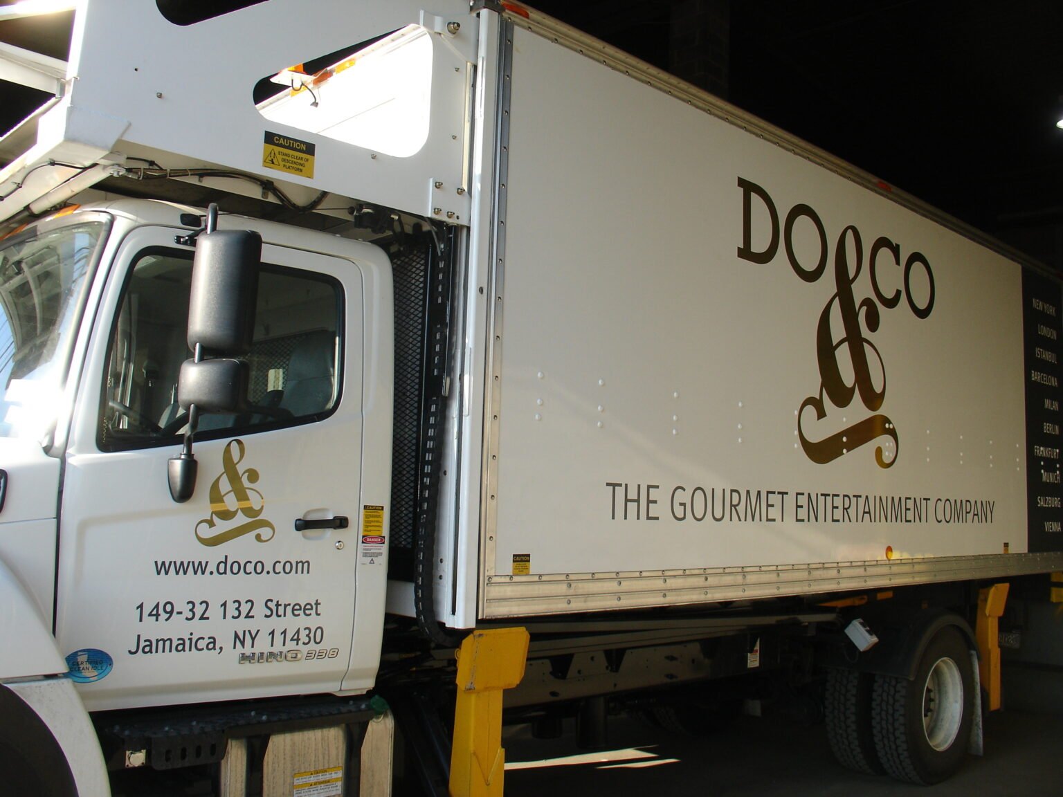 Vehicle Wrapping Company - Commercial Trucks, Cars, Vans And Bus Wraps ...